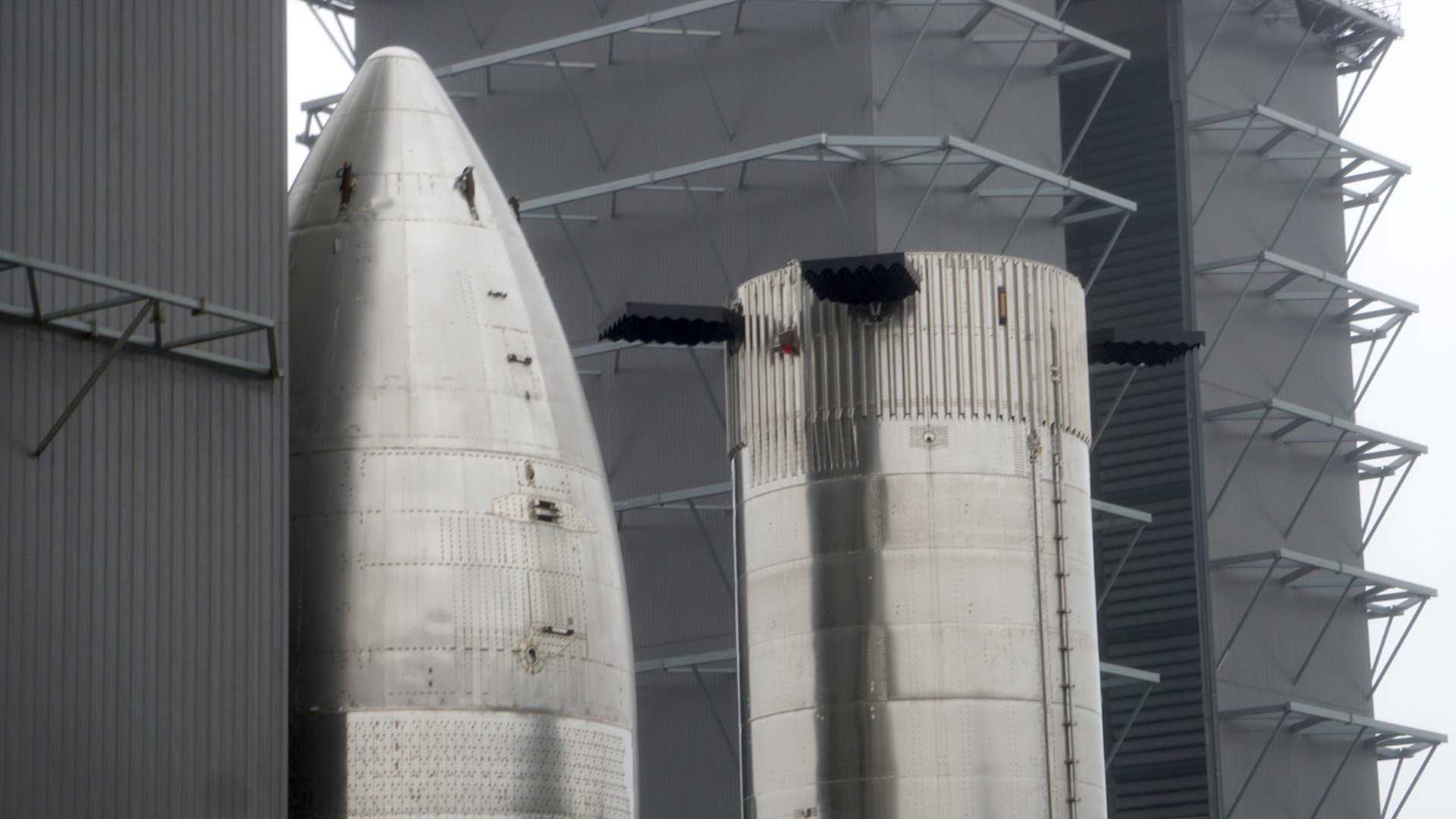 Tiedetuubi SpaceX:n Starbasessa Teksasissa - Starshipin koelento ...